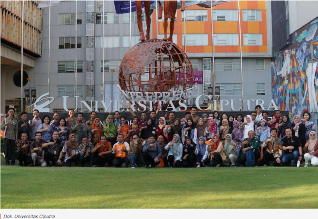 Tim Dosen Informatika UC Dukung Pengajaran Computational Thinking. rri ...