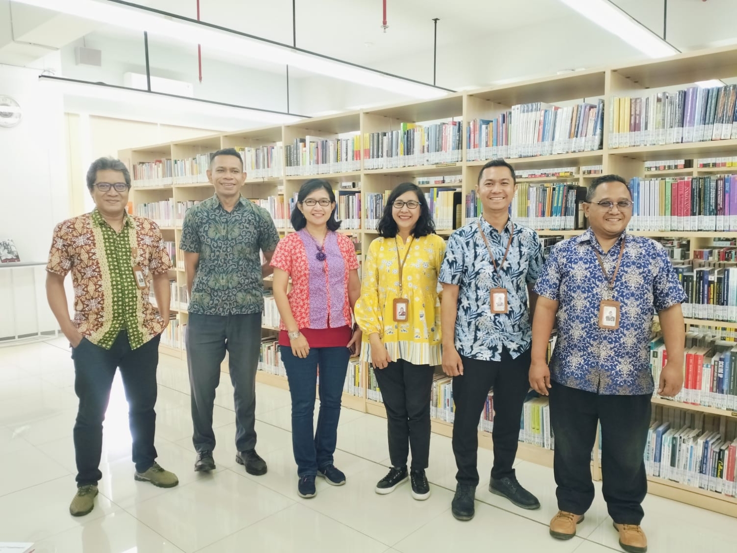 Kunjungan & Sharing Knowledge bersama Dr Safirotu Khoir (Pustakawan UGM ...