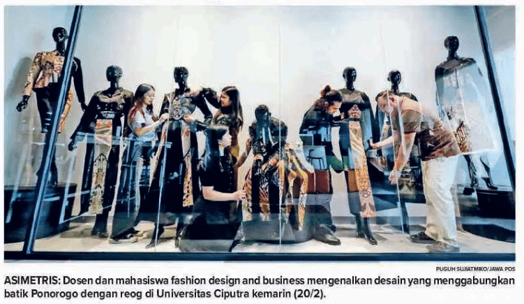 Mahasiswa Universitas Ciputra Desain Batik Ponorogo Lebih Modern. Jawa ...