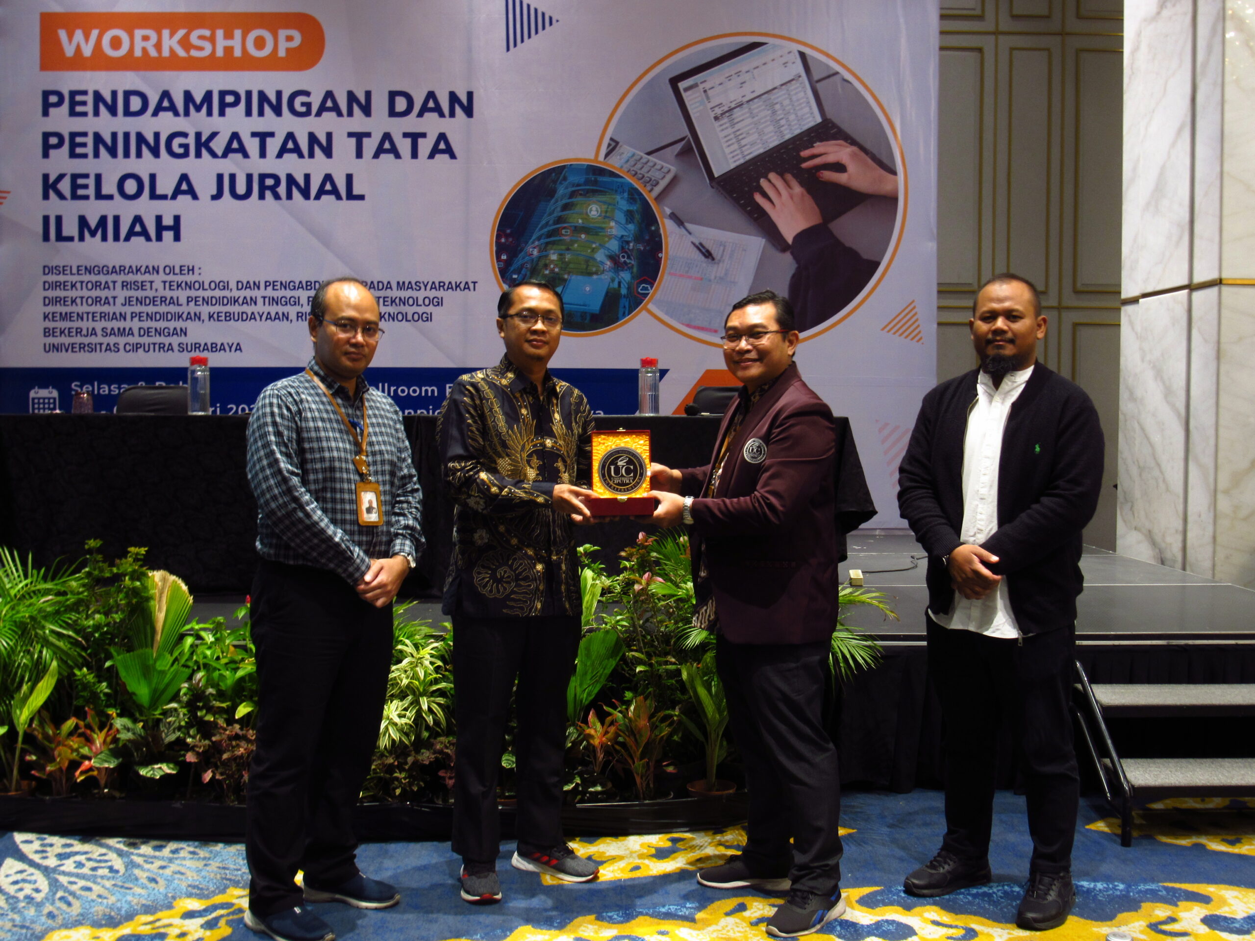 Workshop Pendampingan dan Peningkatan Tata Kelola Jurnal Ilmiah - Lembaga Penelitian dan ...
