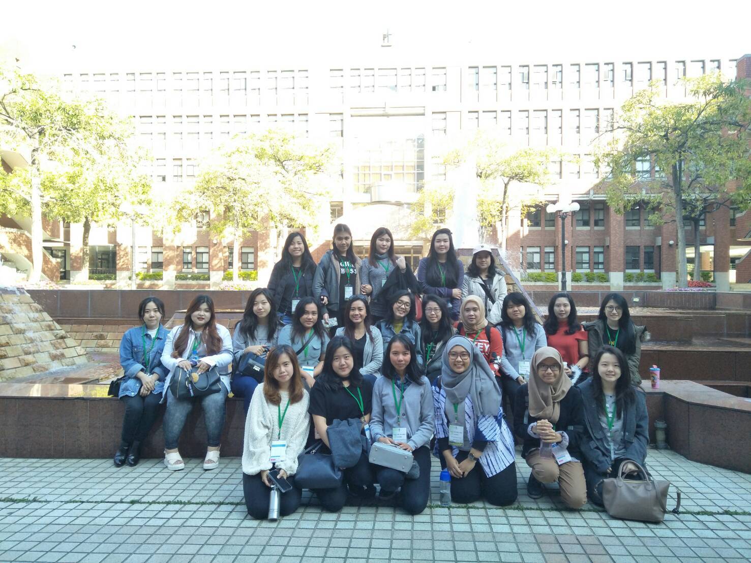 Elsha dan Laurent Tambah Ilmu dengan Mengikuti Winter Course di Dayeh ...