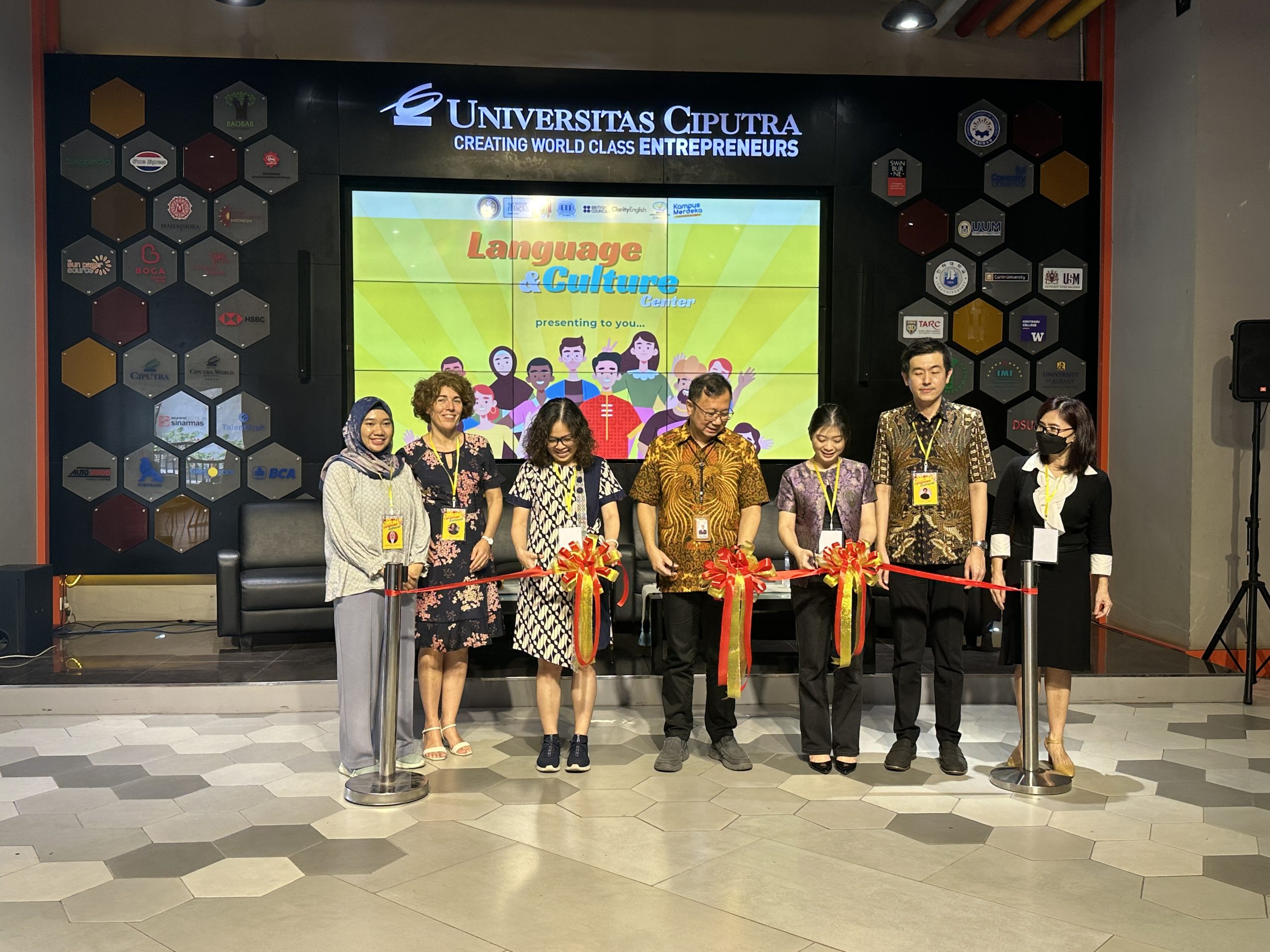 Languange and Culture Center - School of Entrepreneurship & Humanities